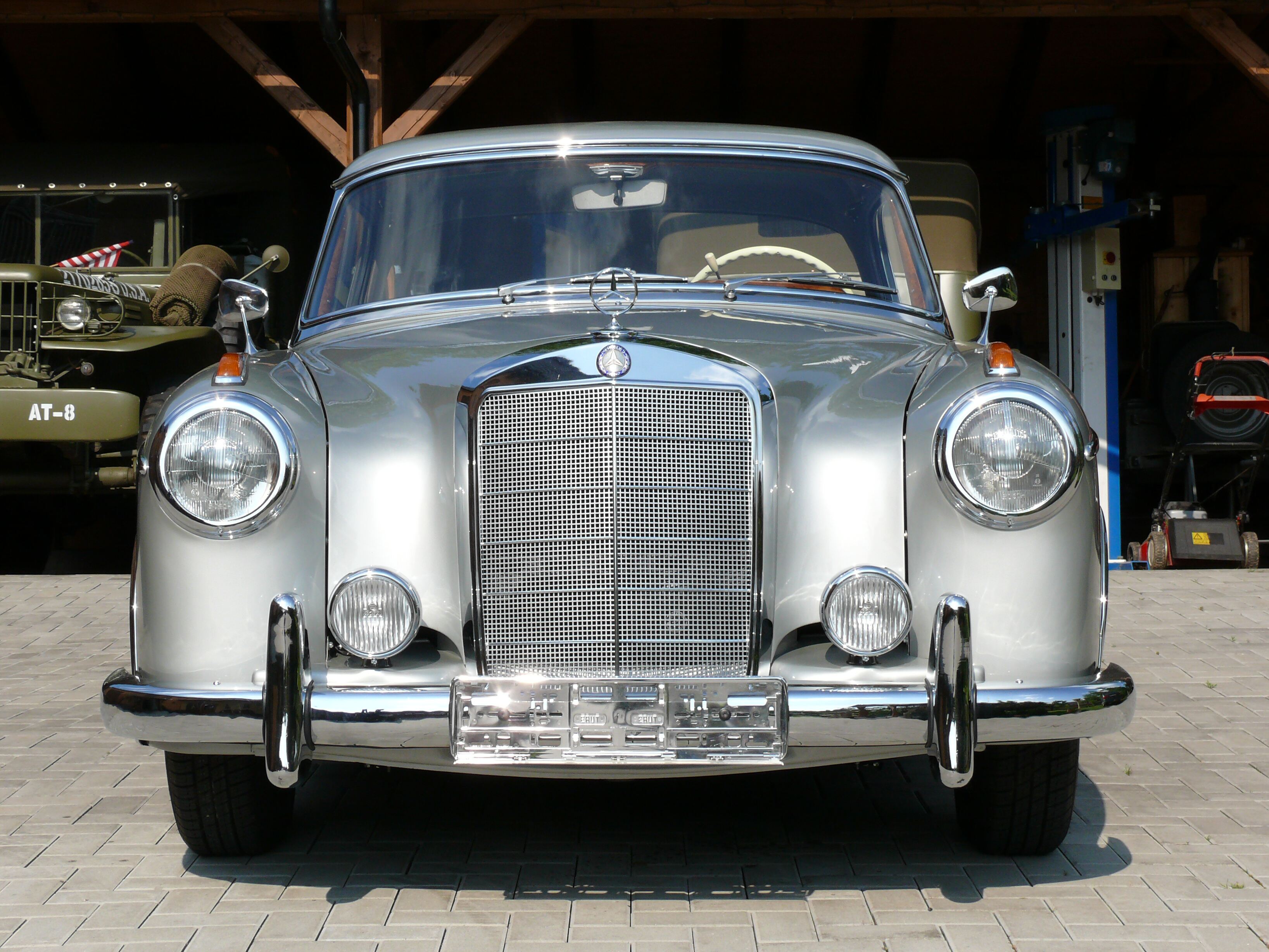 Mercedes-Benz W180/220a, 220 S | Historie | Veteráni i veterán ...